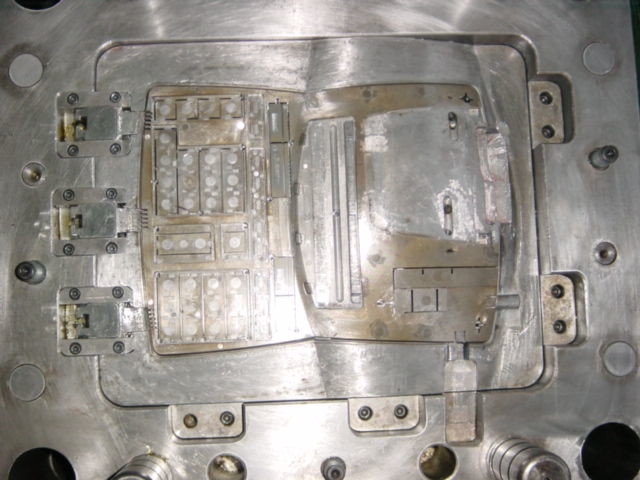 Single Multi Cavity Auto Parts Mould Plastic Car Parts LKM C50 Standard