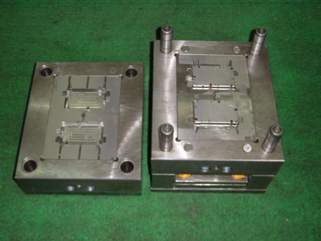 Optical Lens Plastic Injection Molding Mold Design Hot Runner Or Cold Runner