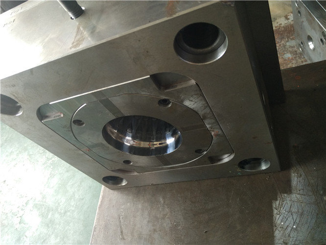 LKM Standard Base Plastic Injection Mold And Tooling Paint Free PC ABS Material