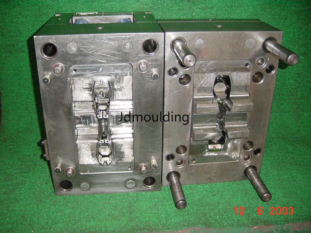 S136 1.2344 HASCO LKM High Precision Mold Canister Texturing Mould
